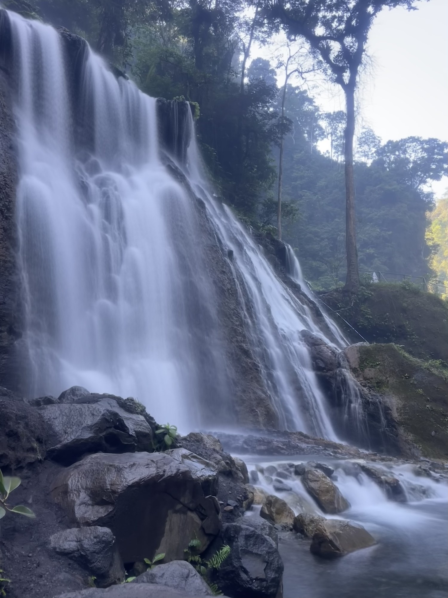 Tumpak Sewu Waterfall : les plus belles cascades de Java – Roro voyage